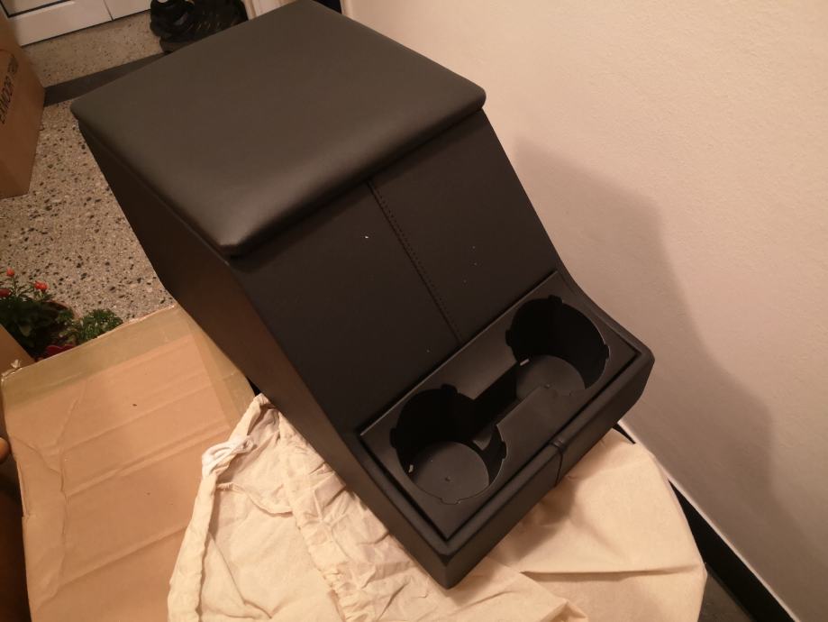 Land Rover Defender cubby box