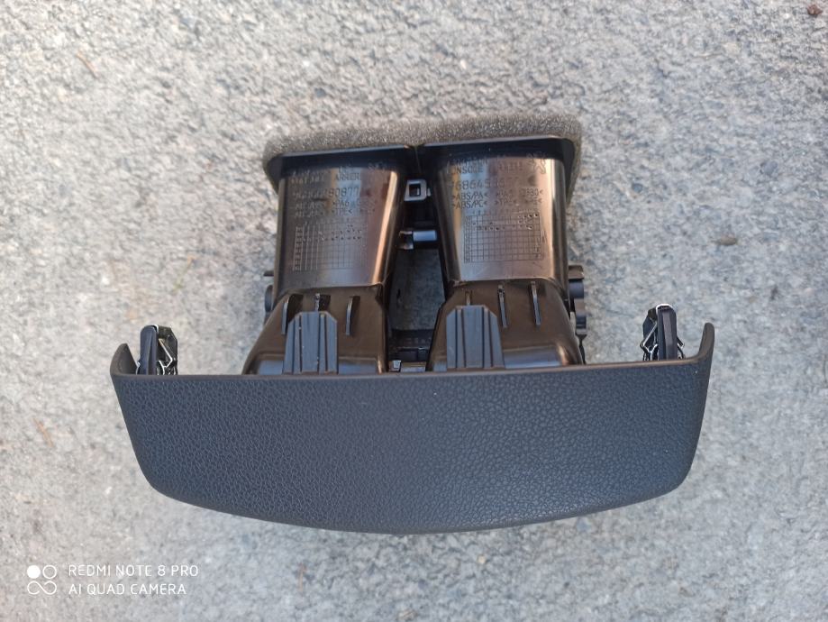 Peugeot 508 otvor ventilacije 9688876277