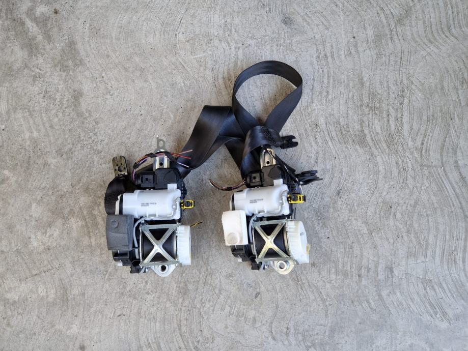 Prednji pojas pojasevi Golf 7 lijevi desni veliki sa motorom 5G4857705