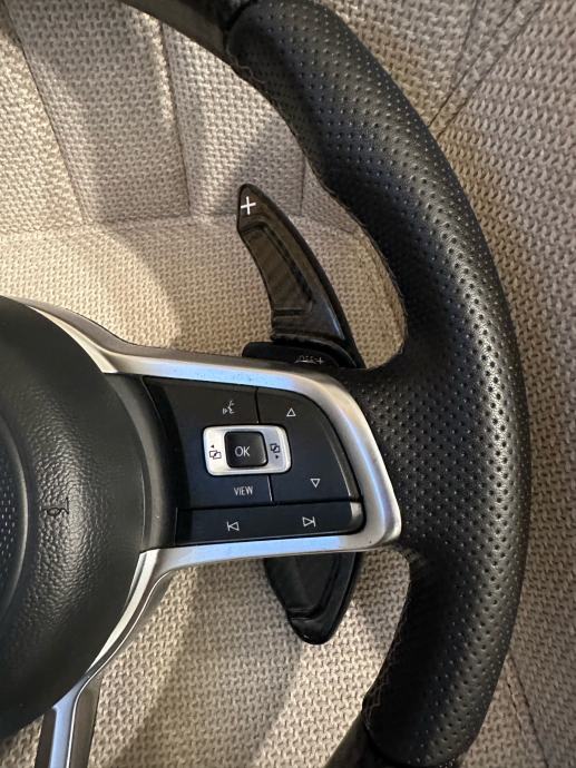 Prodajem volan za golf 7, passat b6 b7 b8,tiguan....