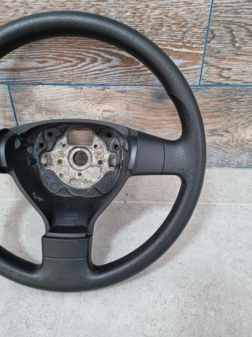 VW Golf 5 Sportline trokraki volan, Passat B6, Touran, Caddy...