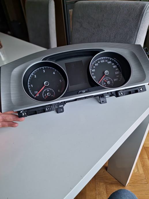 Vw golf 7 kilometar sat