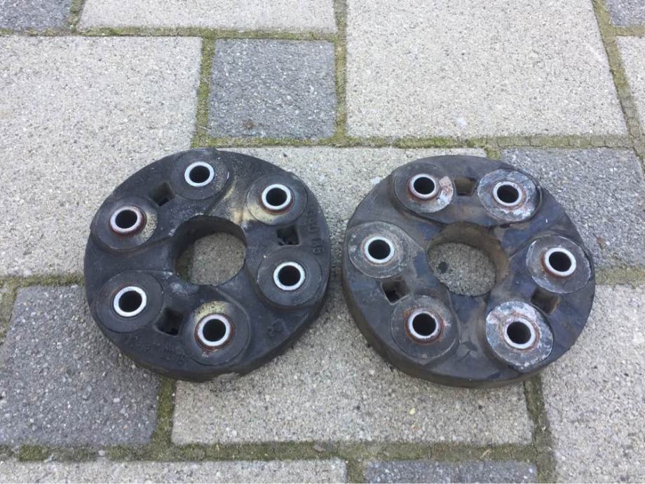 Mercedes hardijev zglob, guma na krajevima kardana 1244110215