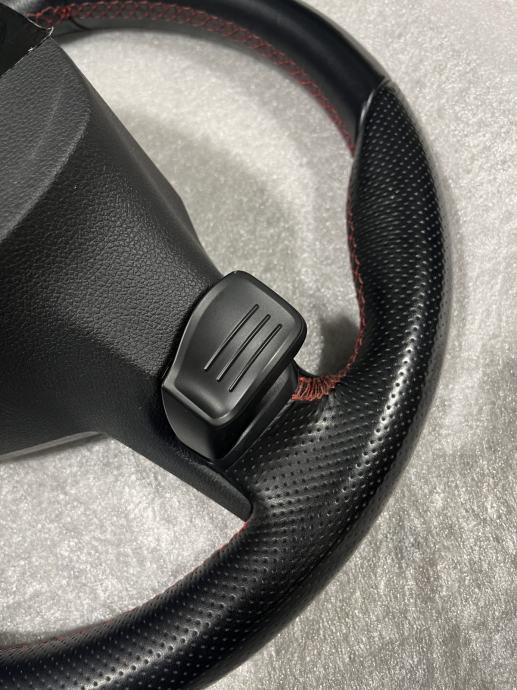 Skoda vRS kozni volan