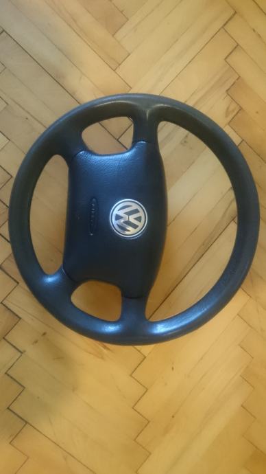 **VOLAN SA AIRBAGOM VW GOLF 4 BORA PASSAT**
