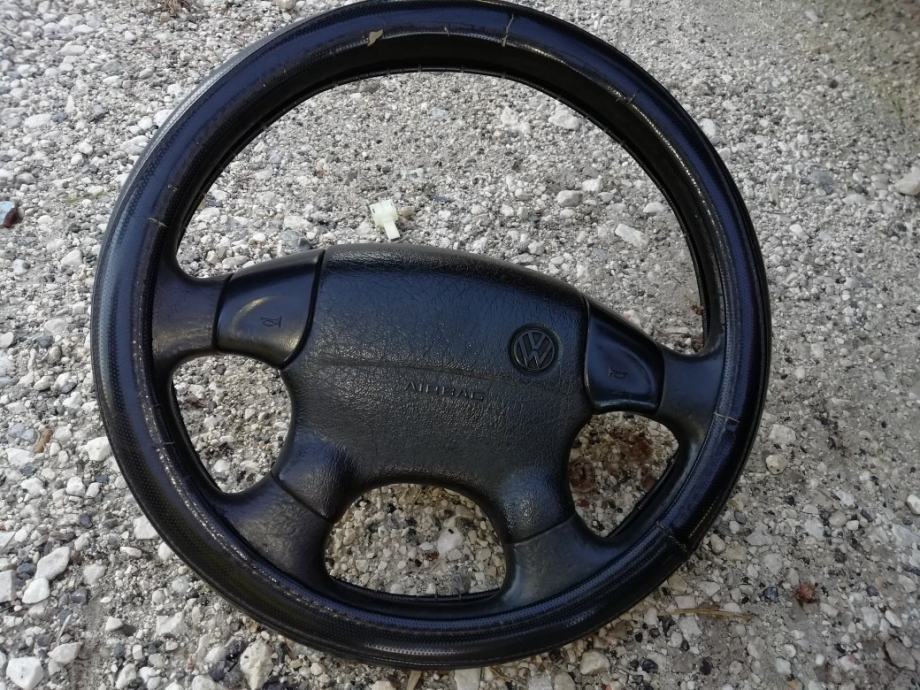 VW GOLF 3 VOLAN SA AIR BAG - VOZAČ I SUVOZAČ