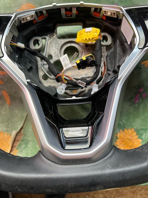 VW Tiguan R line volan