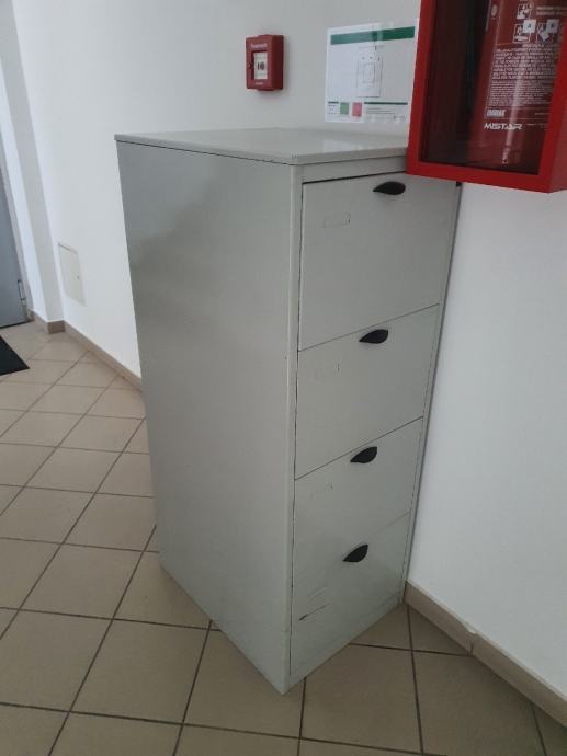 Limeni ormar za skladištenje