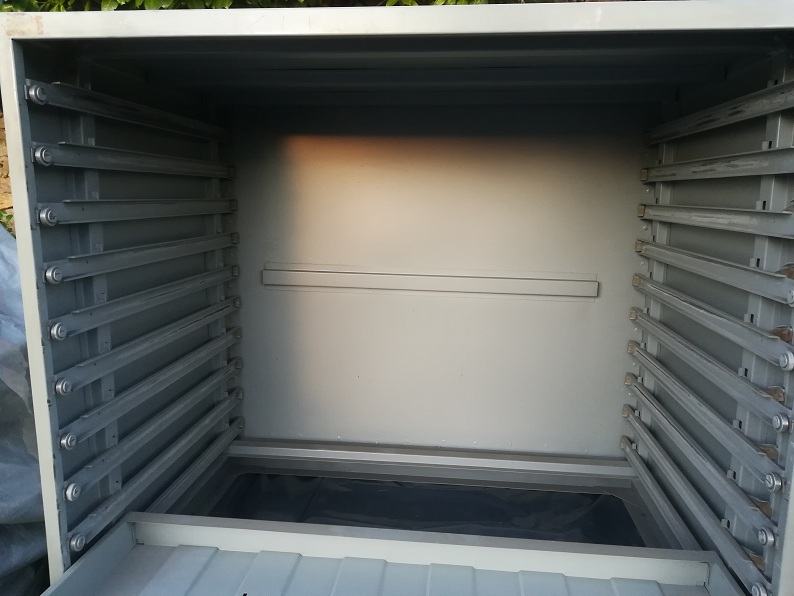 stol ormar sa ladicama za alat i pohranu stvari limeni metalni uredski