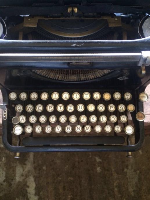 Pisaća mašina Mercedes