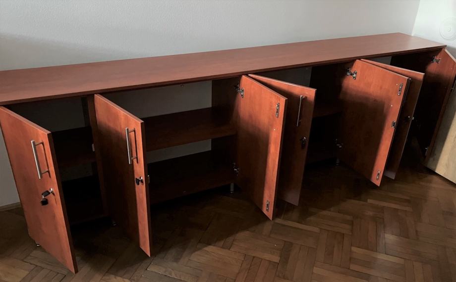 VIŠE UREDSKIH ORMARA RAZNIH DIMENZIJA