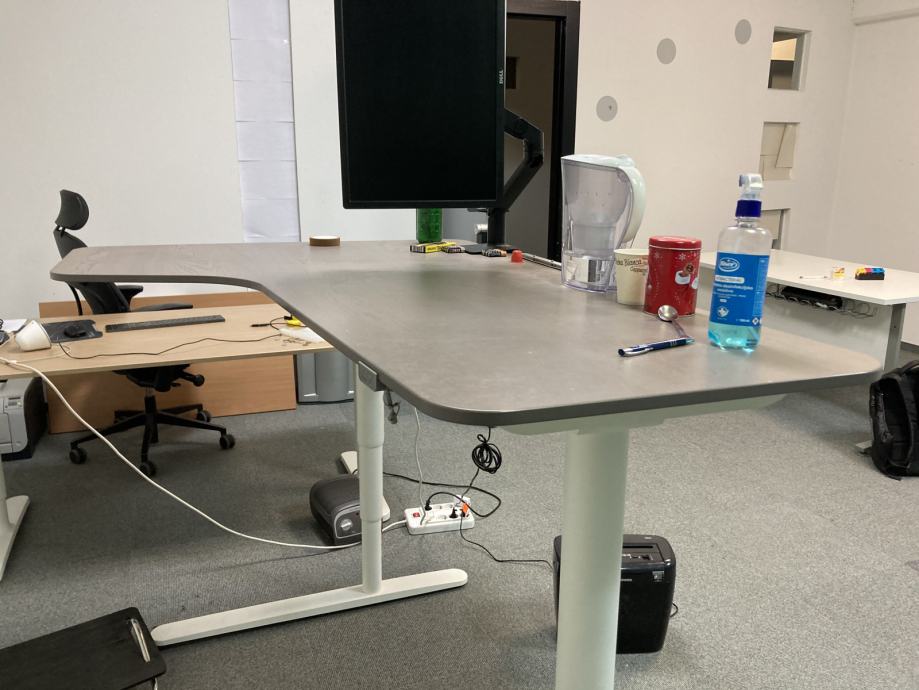 HITNO: Bekant podizni stol ikea