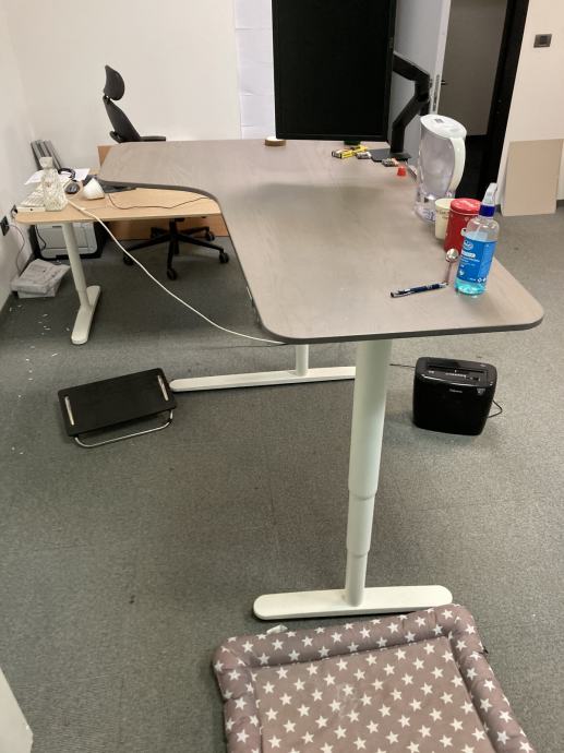 HITNO: Bekant podizni stol ikea