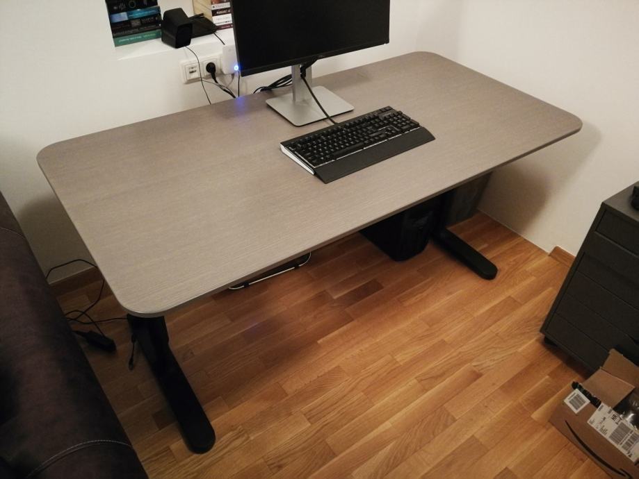 IKEA Bekant radni stol