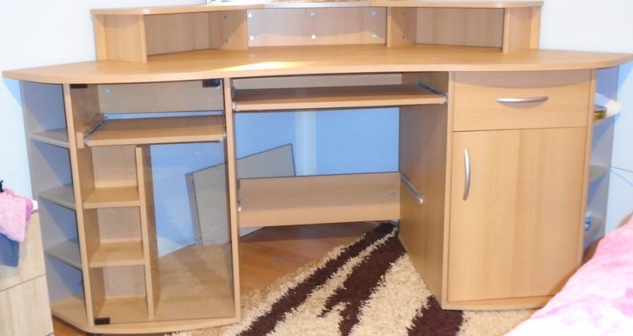 Kutni radni stol 135cm x 135cm