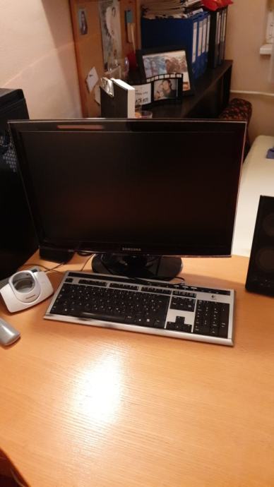 PC računalo,monitor,tastatura,miš,printer,radni stol