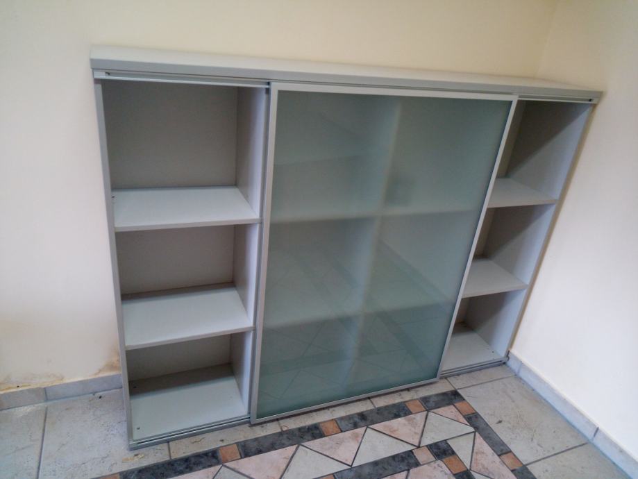 STAKLENI ORMAR ZA REGISTRATORE