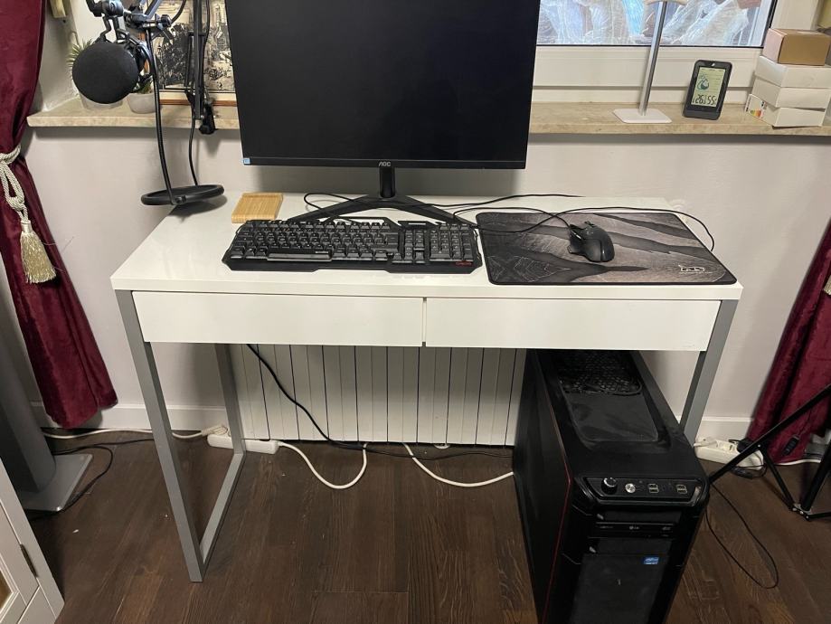 Stol za PC / uredski stol / radni stol