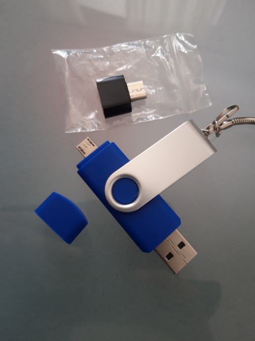 Plavi USB 64gb + nastavak USB-C ( pogledajte slike)