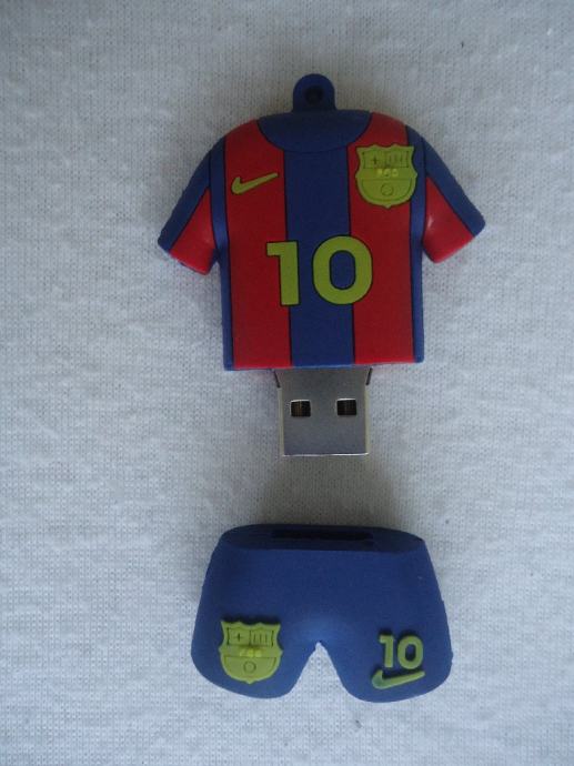 USB FLASH DRIVE 16GB ** FC BARCELONA ** MESSI ** NIKE ** NOVO!