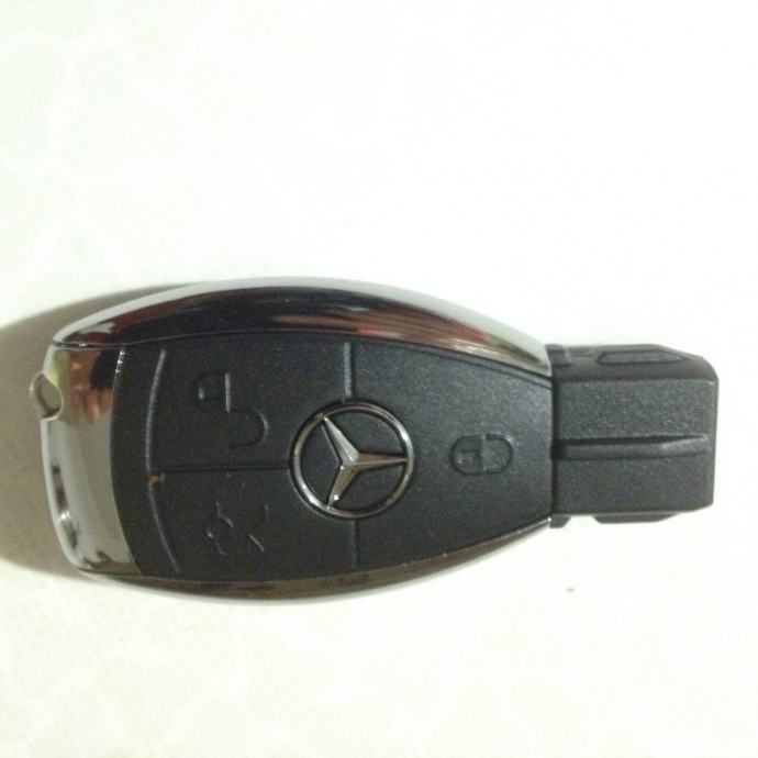 usb mercedes 4gb