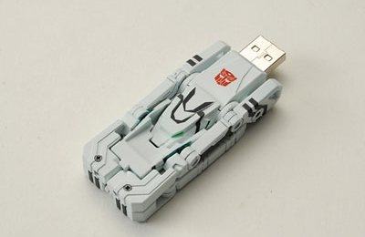 Usb stick 32 gb Transformer NOVO!!!