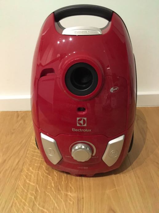 Electrolux Easy Go usisavač EEG43WR