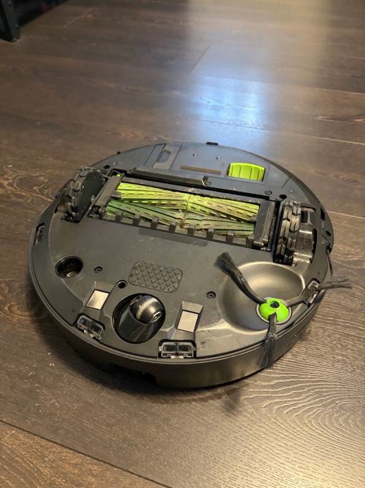 iRobot robotski usisavač Roomba Combo j7+