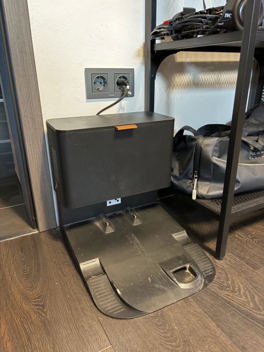 iRobot robotski usisavač Roomba Combo j7+