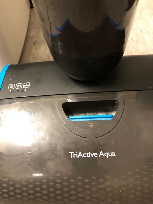 Philips usisavač Aqua Trio Pro