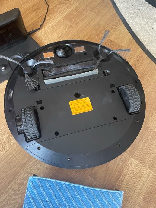 Robot usisavač i perač DEIK s daljinskim upravljacem