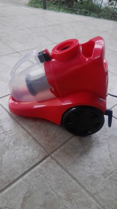 Usisavač Vacuum Cleaner