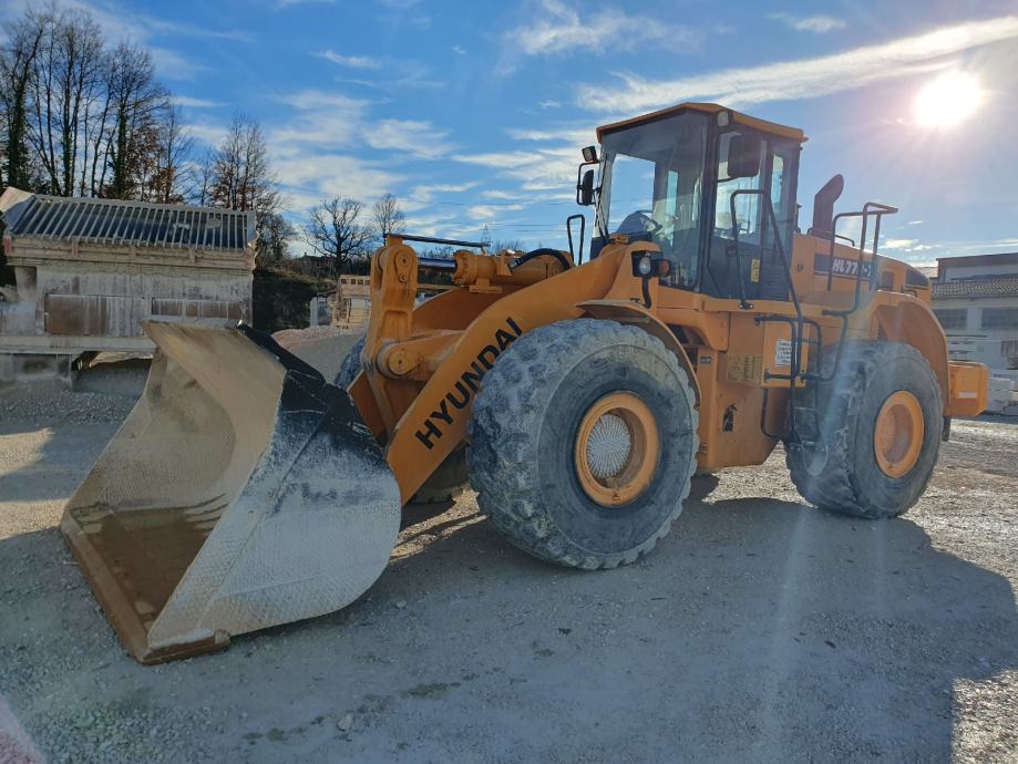 Hyundai HL770-7A, 23 TONE - 4 m3 korpa