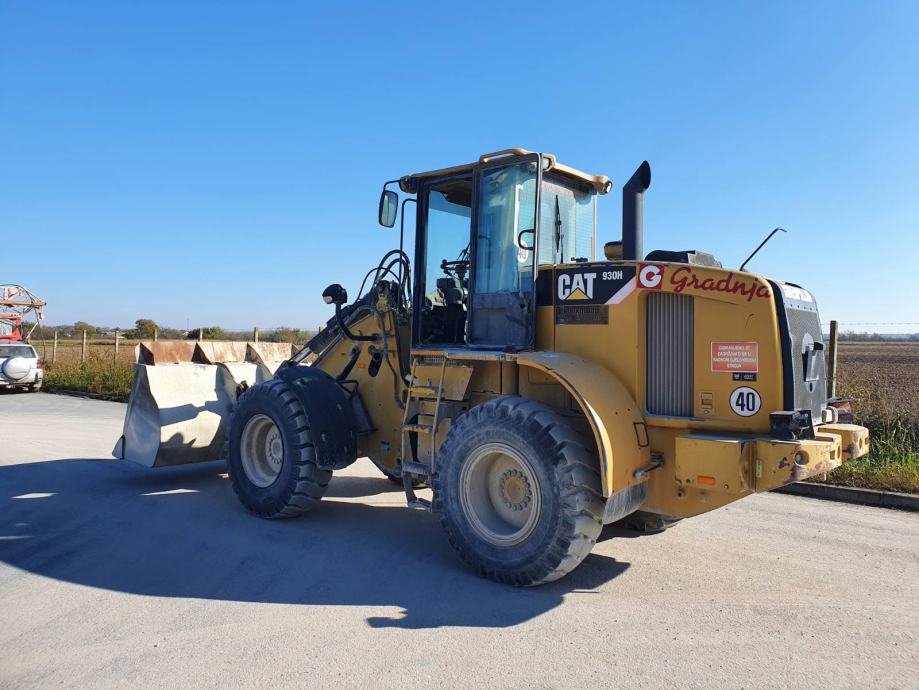UTOVARIVAČ CATERPILLAR 930 H