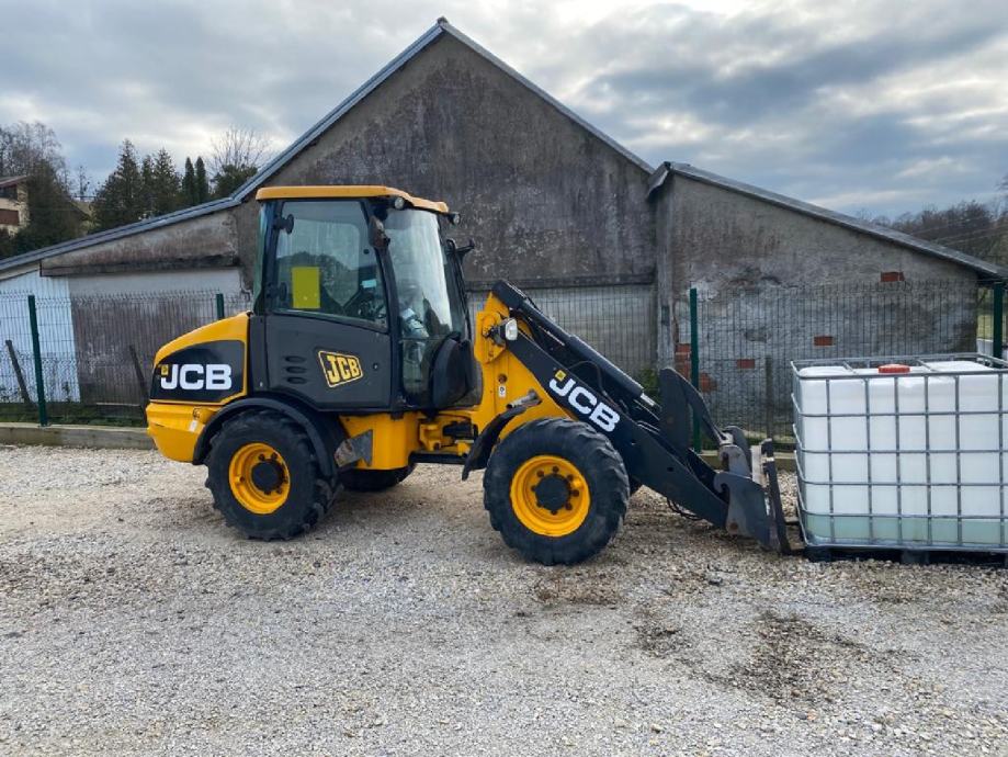 Utovarivač JCB 406