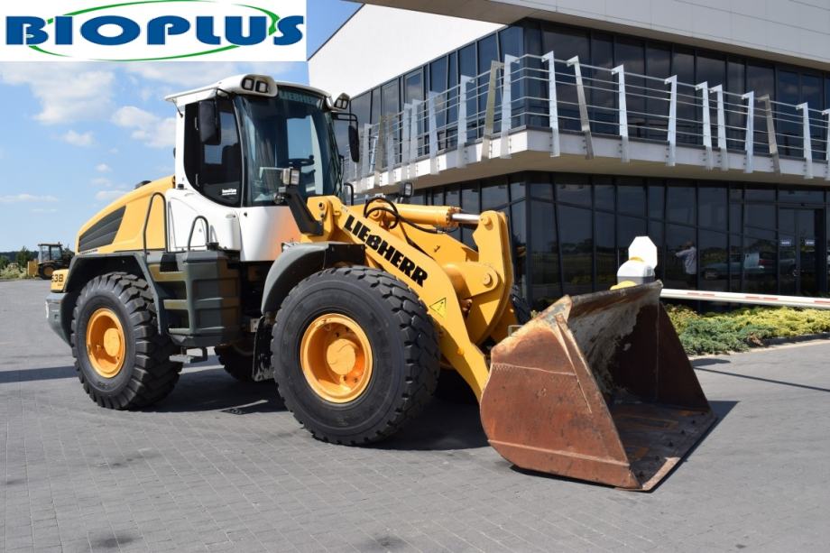 UTOVARIVAČ LIEBHERR L 538 godina 2008 TOP STANJE