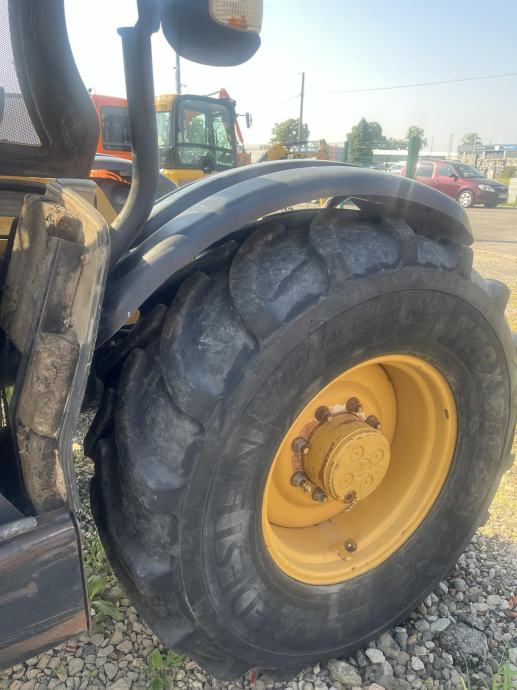 Utovarivač Teleskopski Caterpillar TH 330B