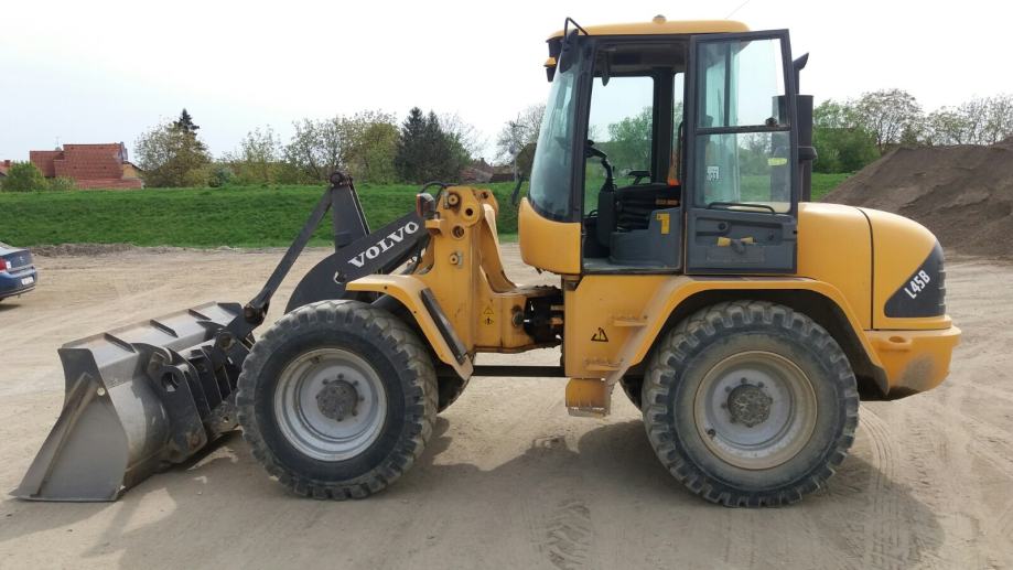 Utovarivač VOLVO L45B , 2008.g.