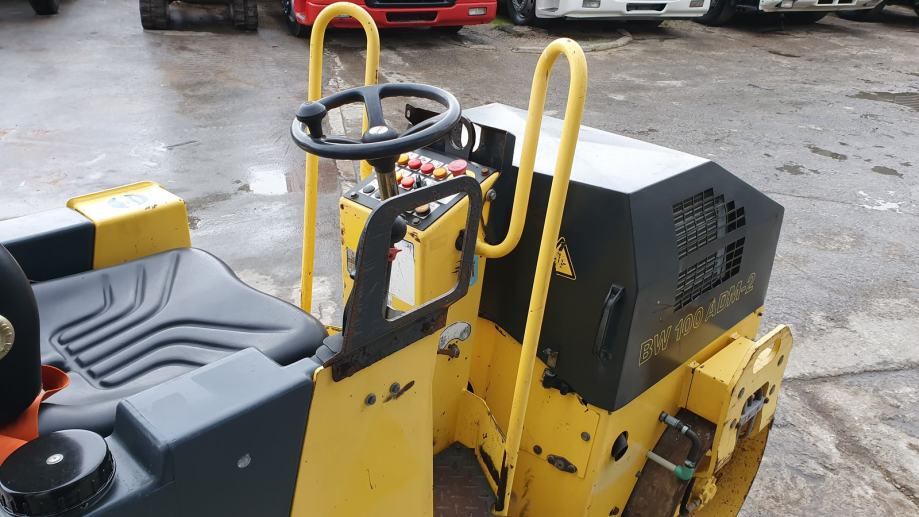 Valjak BOMAG BW 100 ADM-2