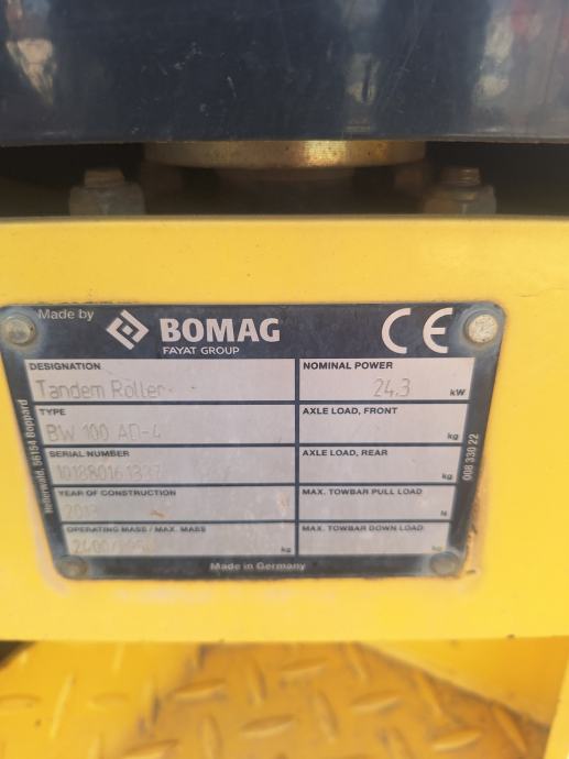 Valjak Bomag BW 100AD-4. Radni sati 701. Godina pr.2013