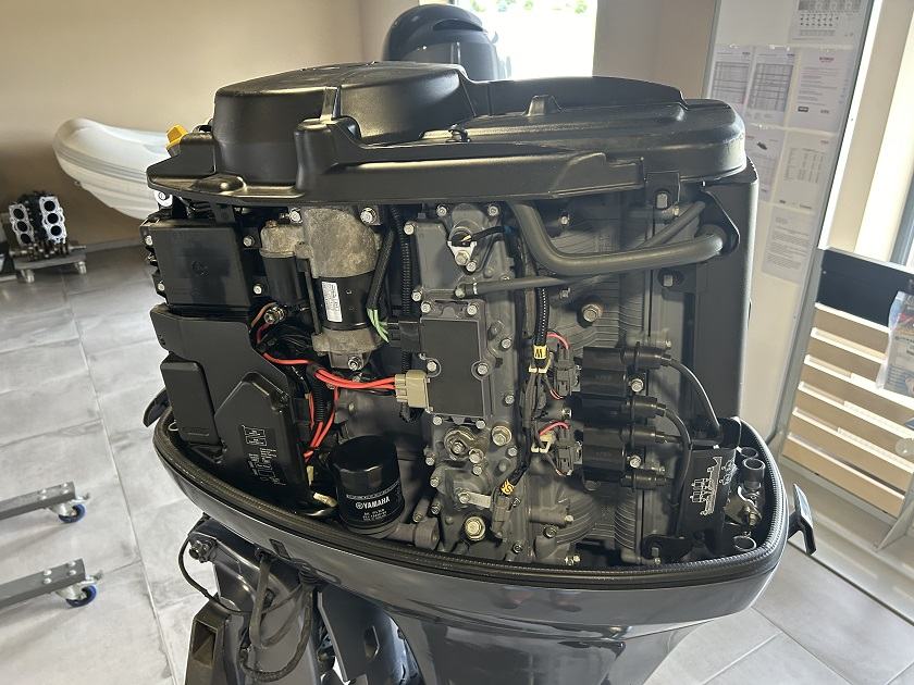 2009 Yamaha F 150 AETX sa 730 sati ***Pronautika*** video u radu