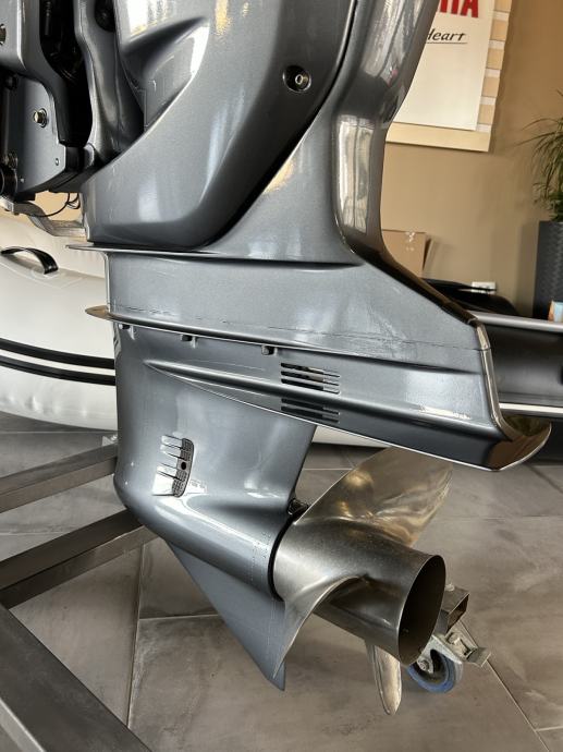 2009 Yamaha FL 250 AETX sa 704 sati ***Pronautika***