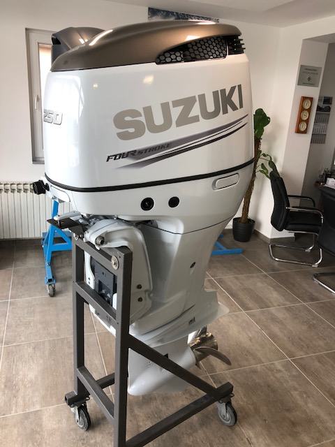 2010 Suzuki DF 250 4 stroke ***Pronautika***