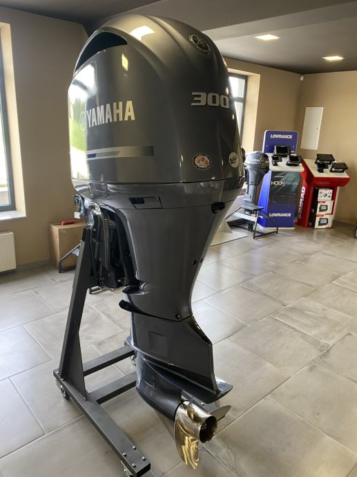 2016 Yamaha FL 300 U sa 595 sati ***Pronautika***