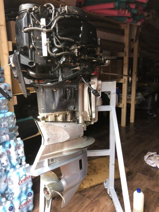 Honda BF 60 cijelu ili u dijelovima