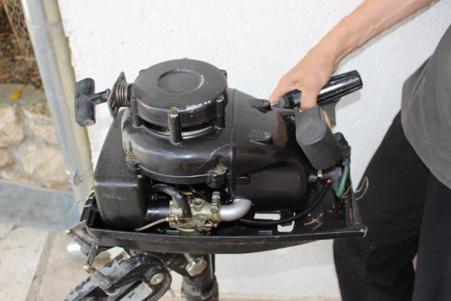 Prodajem motor za čamac (vanbrodski motor) Tomos 4 KS