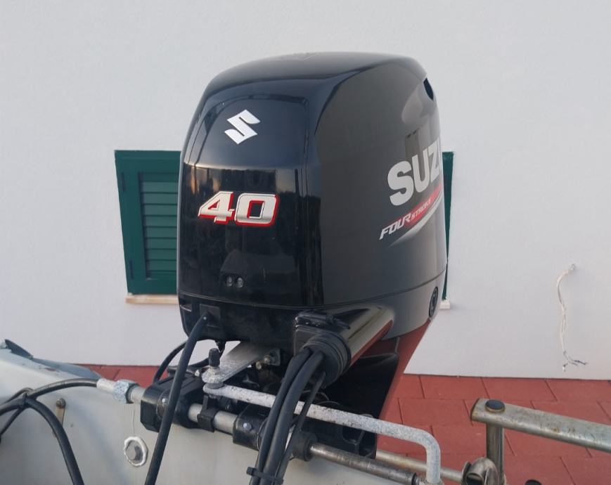 Suzuki 40/60 prodajem