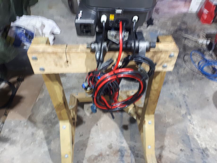 TOHATSU MFS 25 B 3S9- četverotaktni