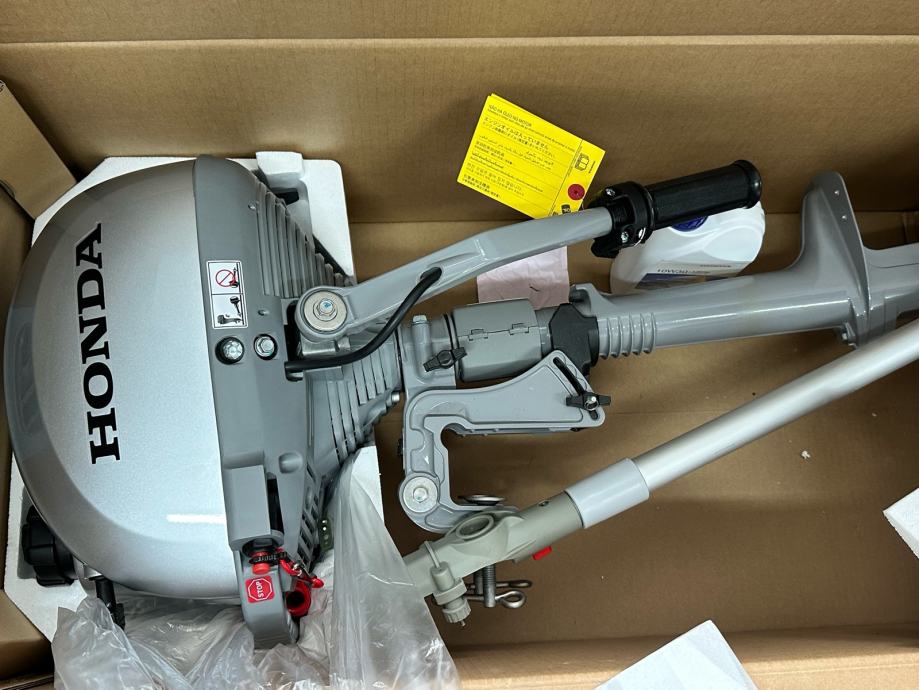 Vanbrodski motor HONDA 2,3