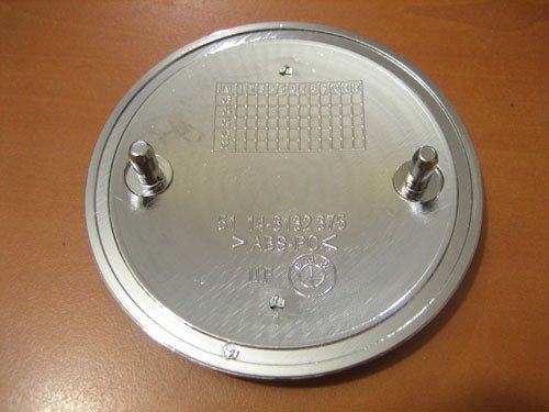 BMW ZNAK PROMJER 82 ILI 78 MM, CRNI ILI PLAVI.NOVO.DOSTAVA.KARLOVAC.